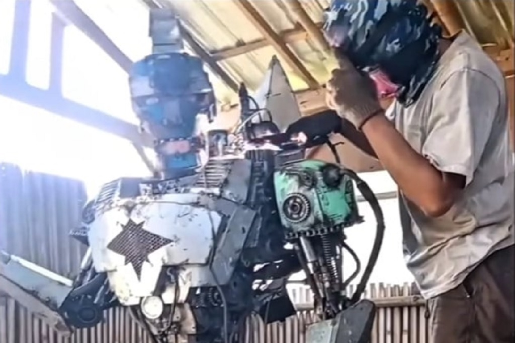 Is Nosey Animatronic Real or Fake? The Truth About the AI-Generated ...